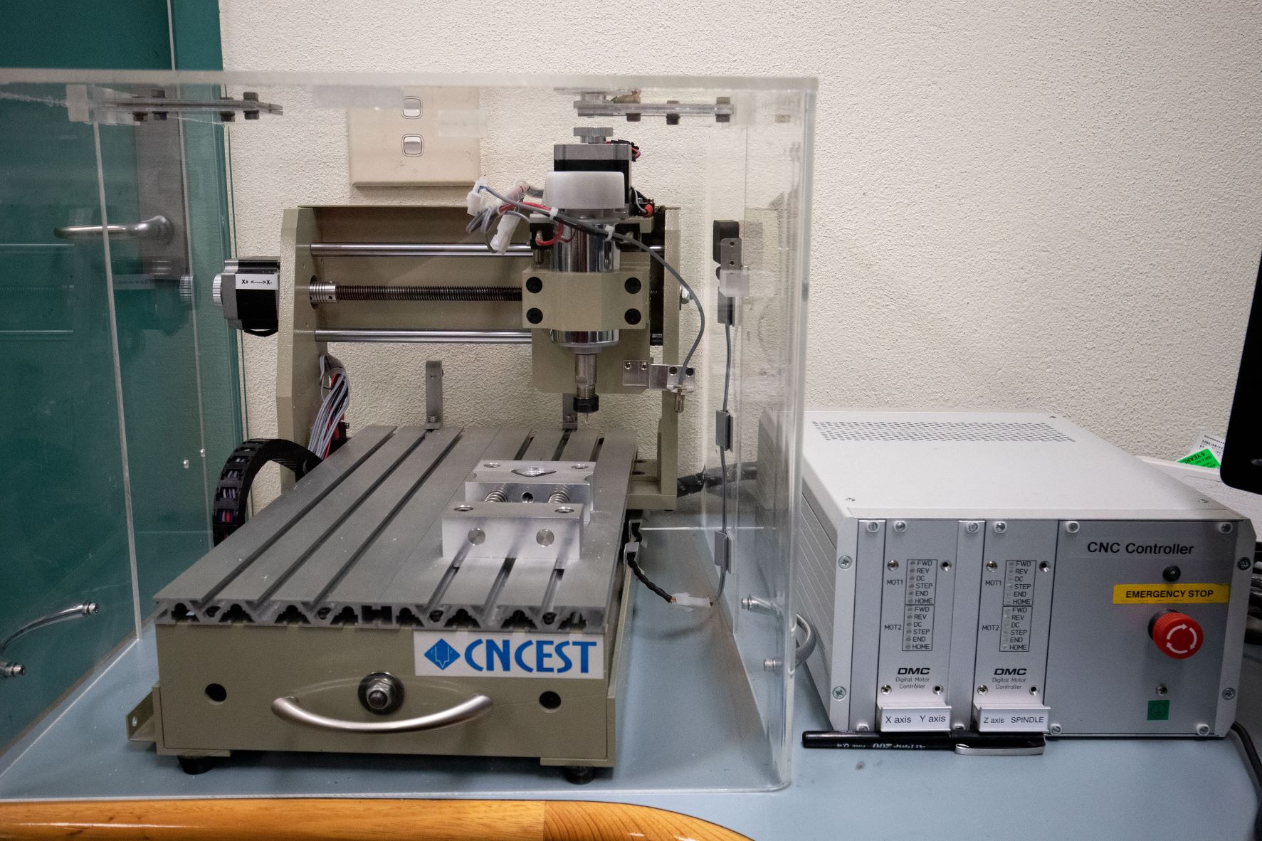 Sample preparation & microscope laboratories | ANU Research School of ...